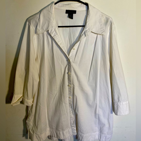 Apostrophe | Tops | Apostrophe Button Up Blouse With Look Alike Pearl ...